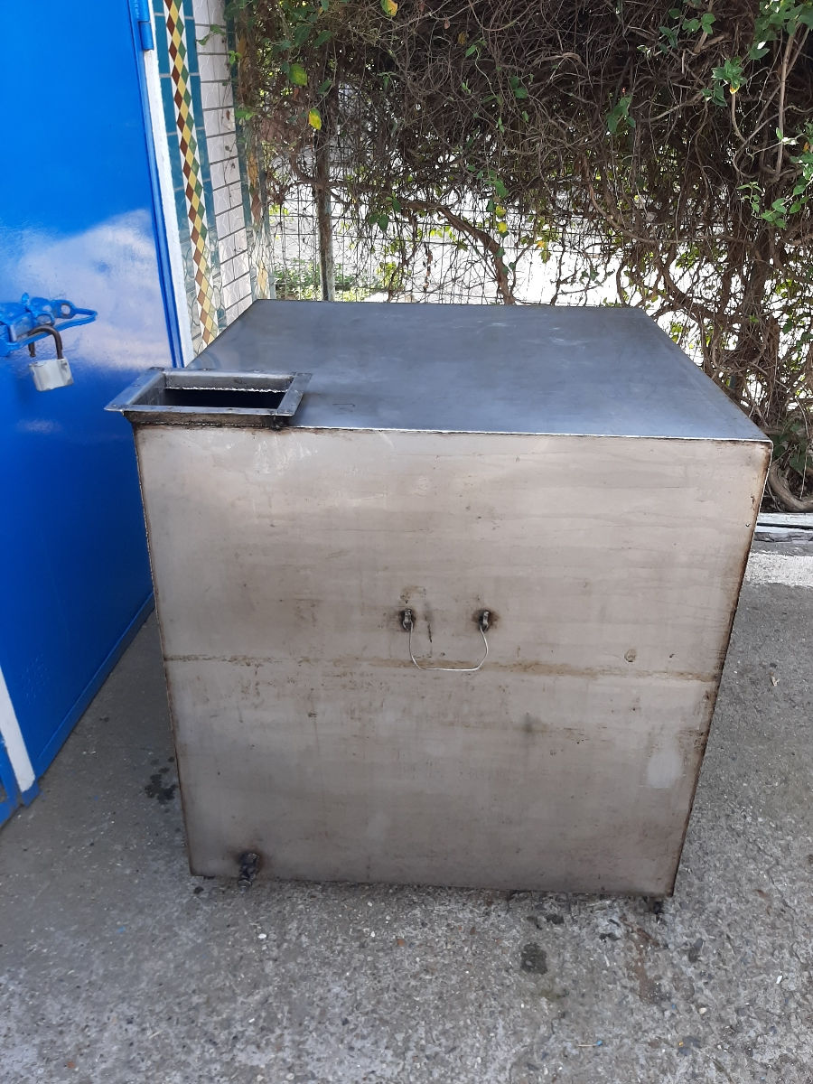 Butoi de inox de 1000 l.