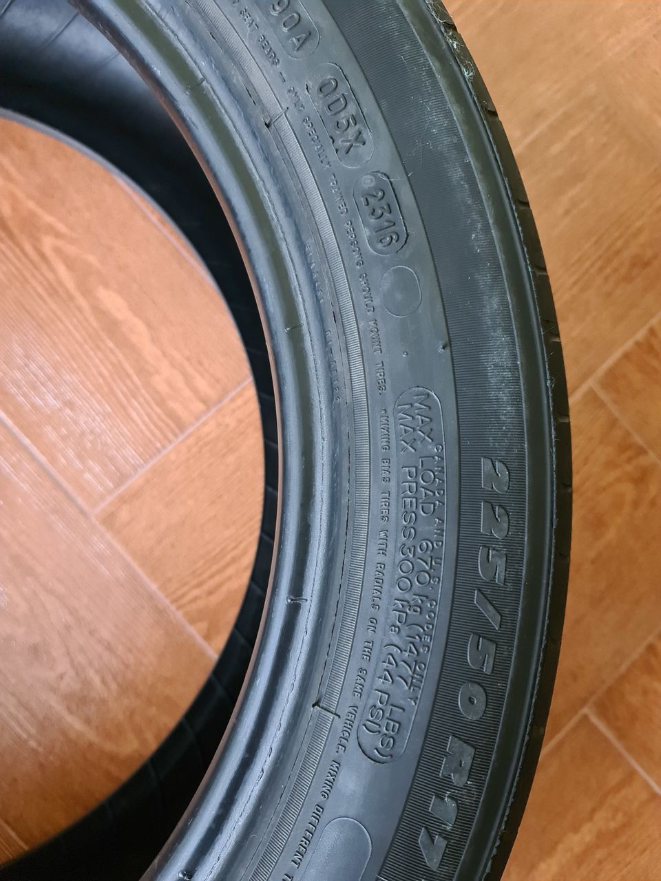 Шины 225/50 R17 Michelin