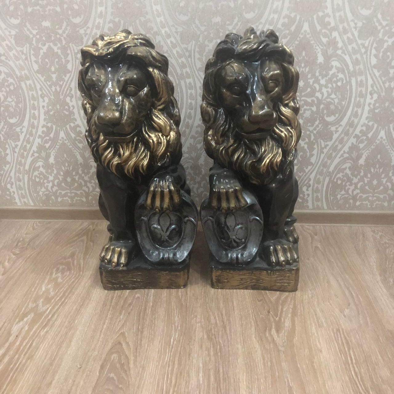 Statuie Lei