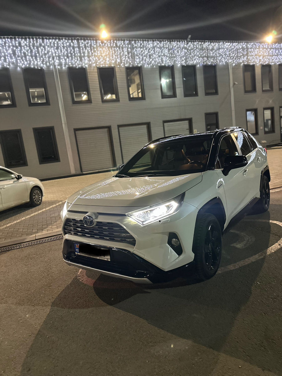 Toyota Rav 4 an. 2021 cu rulaj 92000 km, Hybrid, 28500