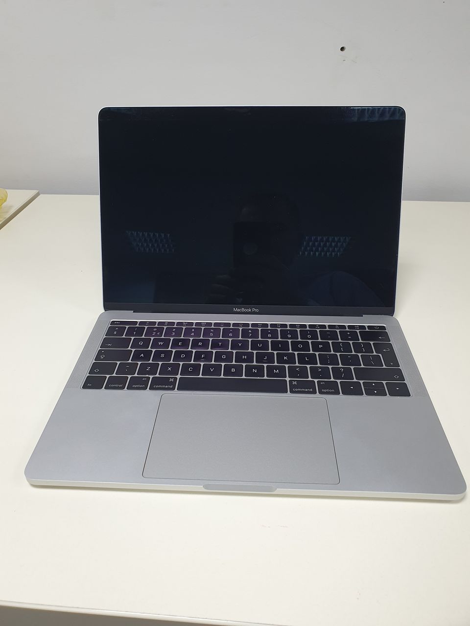 MacBook Pro A1708 Retina Display, ssd 256 , 16 gb ram,