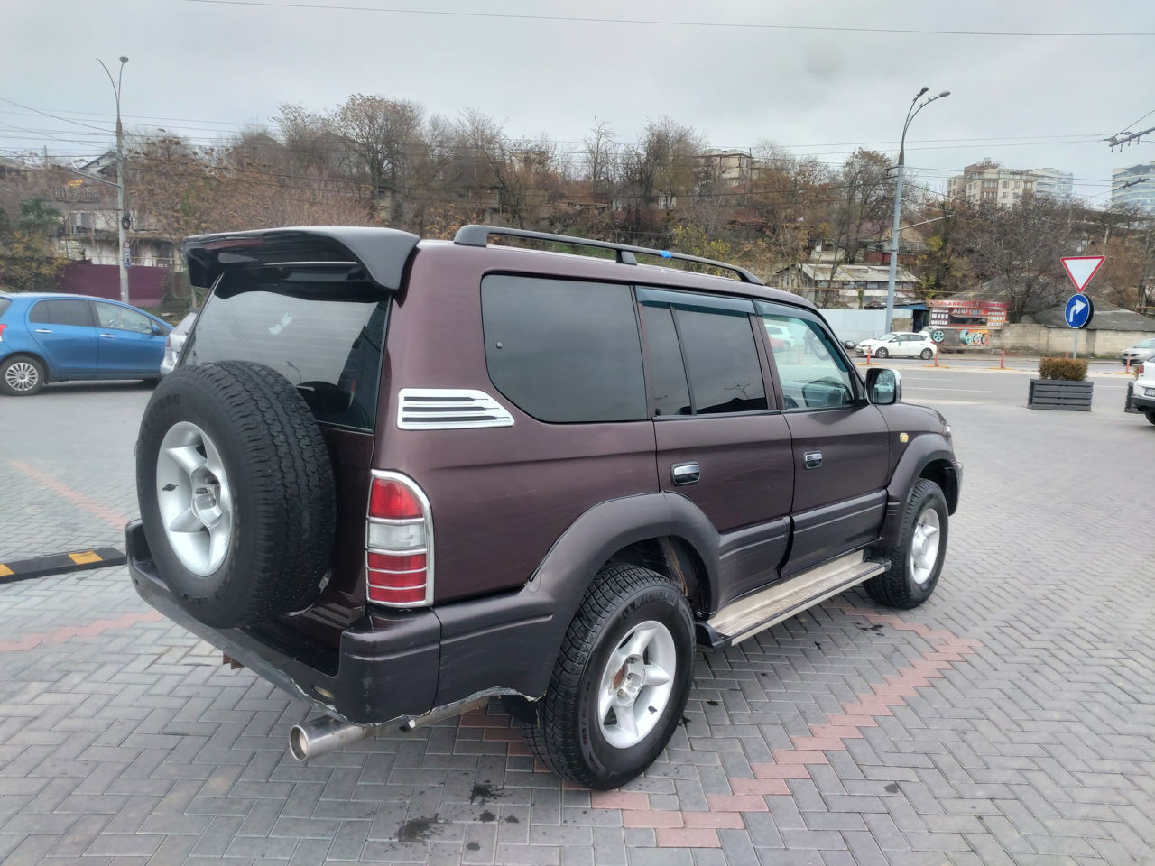 Toyota Land Cruiser
