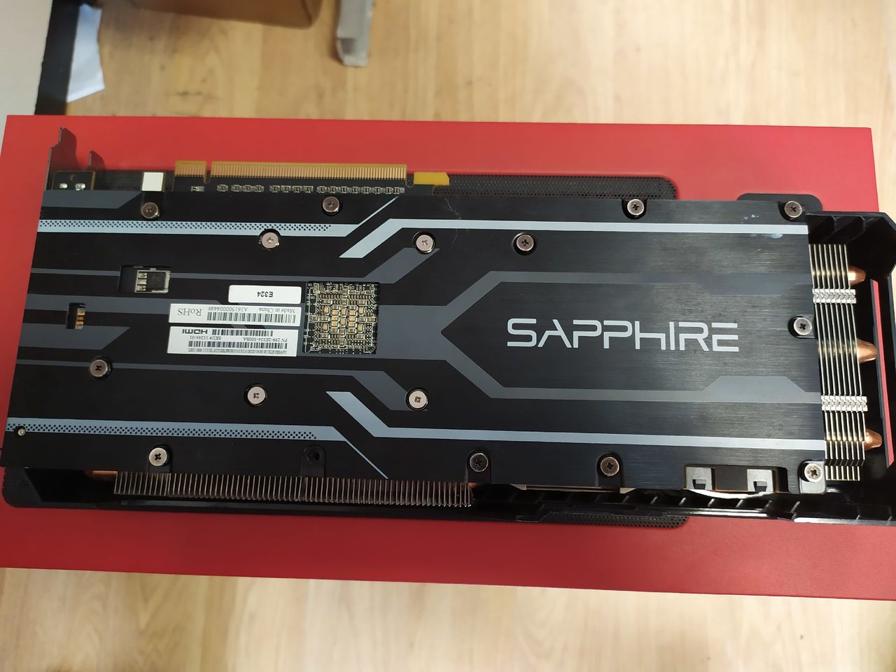 Sapphire Radeon R9 390 8 Gb 512-bit