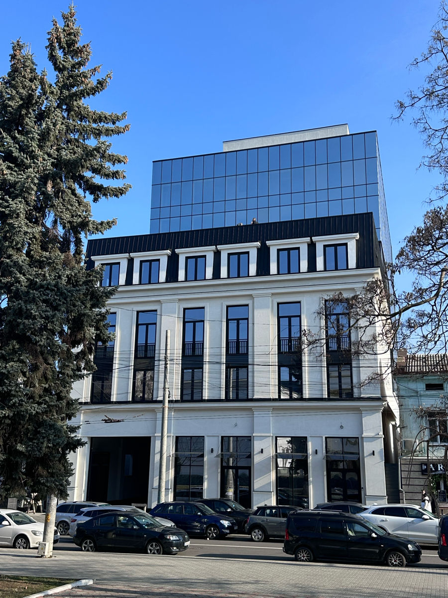 Oficiu modern 90mp, Centru