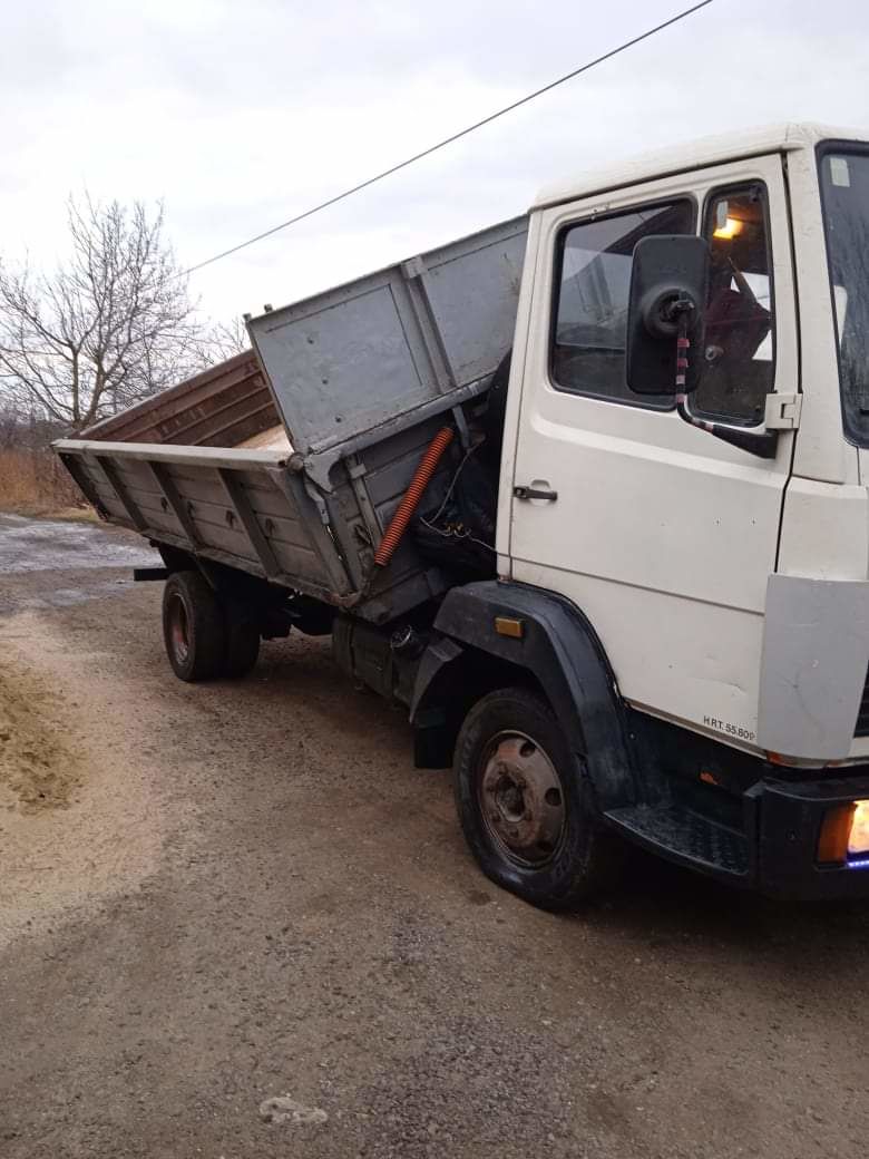 Mercedes 809d