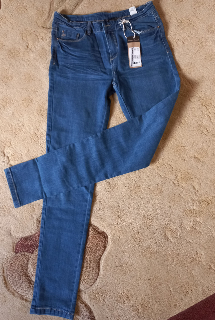 Blugi femei, mărimea 40