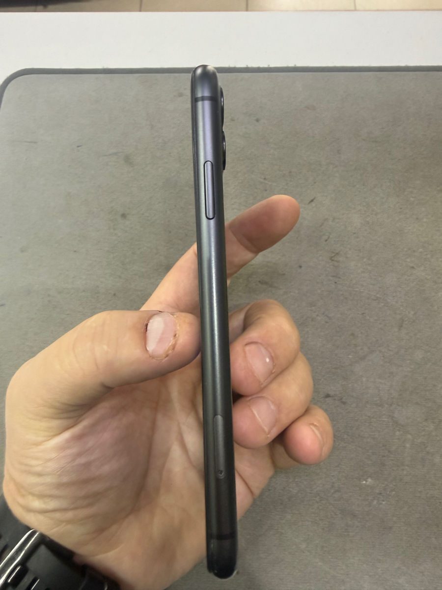 iPhone-11-64g-Черный/