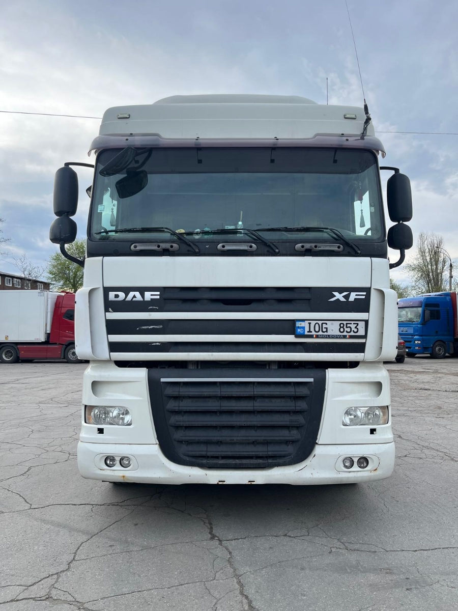 Daf XF105 2007 г. с пробегом 800000 км, Дизель, 8000