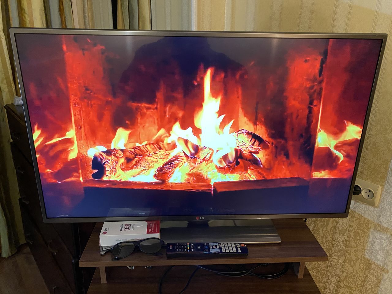 Телевизор LG 42LB650V 42