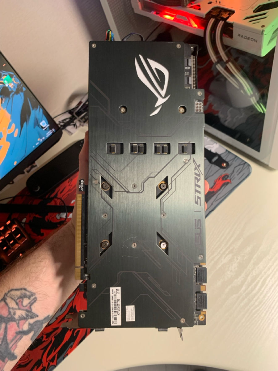 Asus Rog GTX 1080Ti 11 Gb