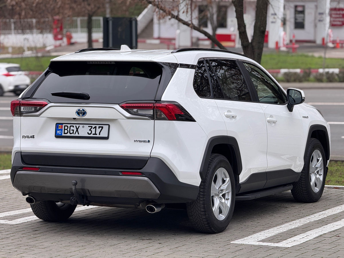 Toyota Rav 4 2020 г. с пробегом 81000 км, Гибрид, 26900
