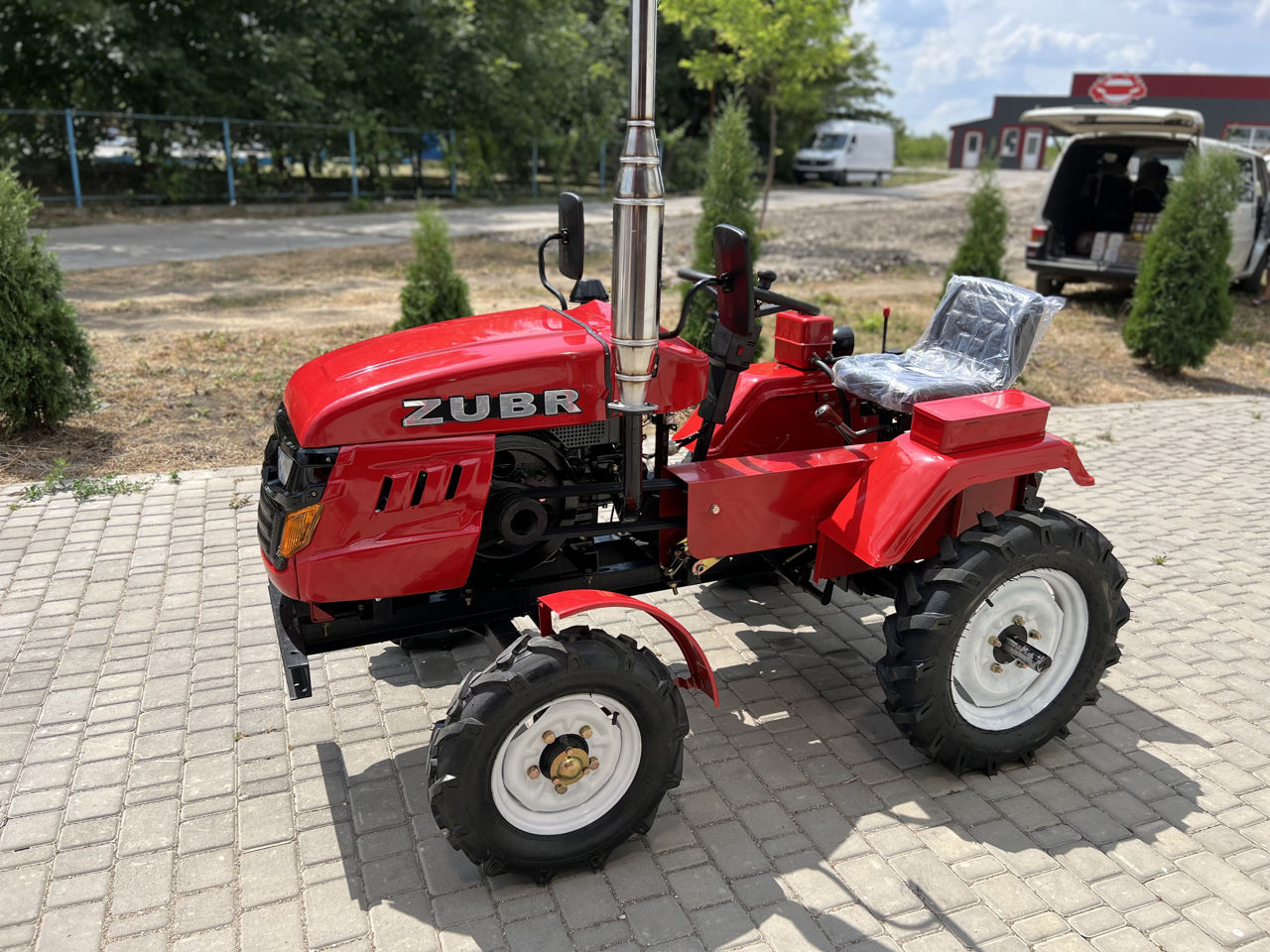 Minitractor ZUBR 15C.P