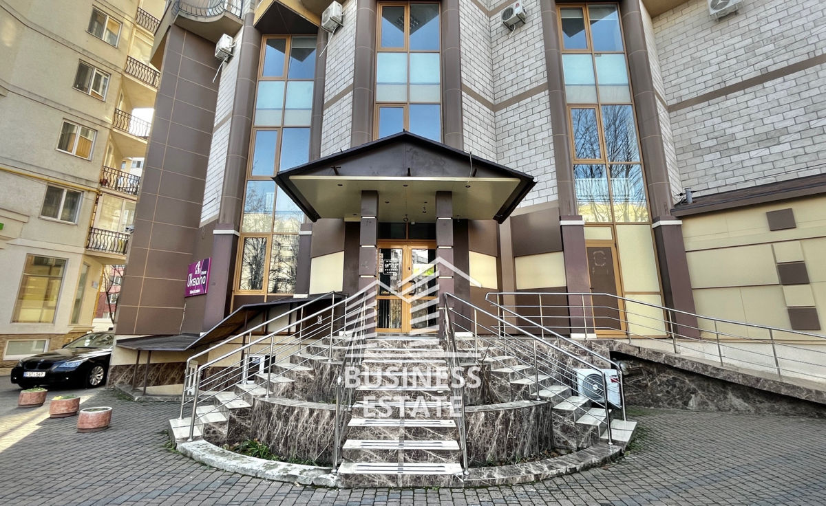 Chirie! 320 m2! Prima linie! Buiucani, str. Alba Iulia. Intrare separată.