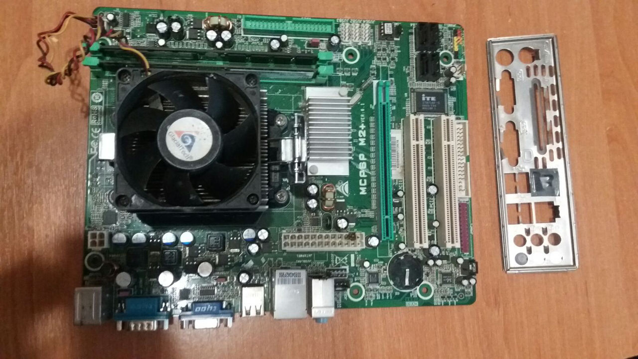 материнка MCP6P M2+