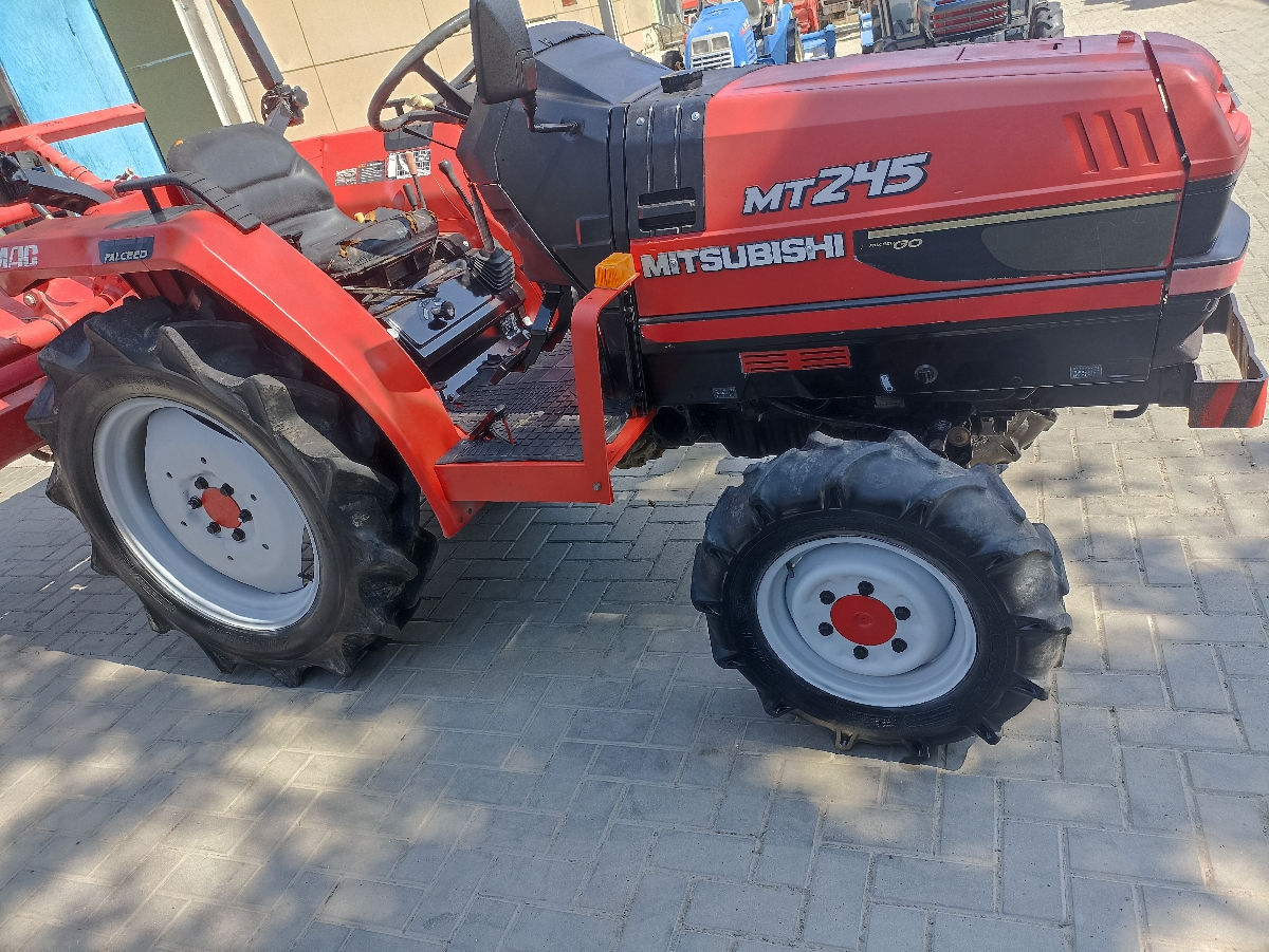 Tractorase japoneze
