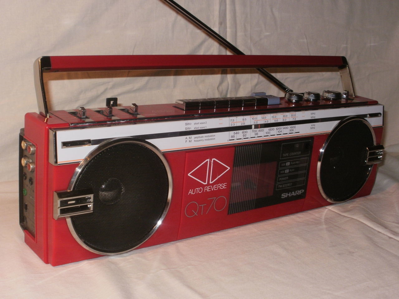 Sharp QT 70, Sharp GF 780, Sony.