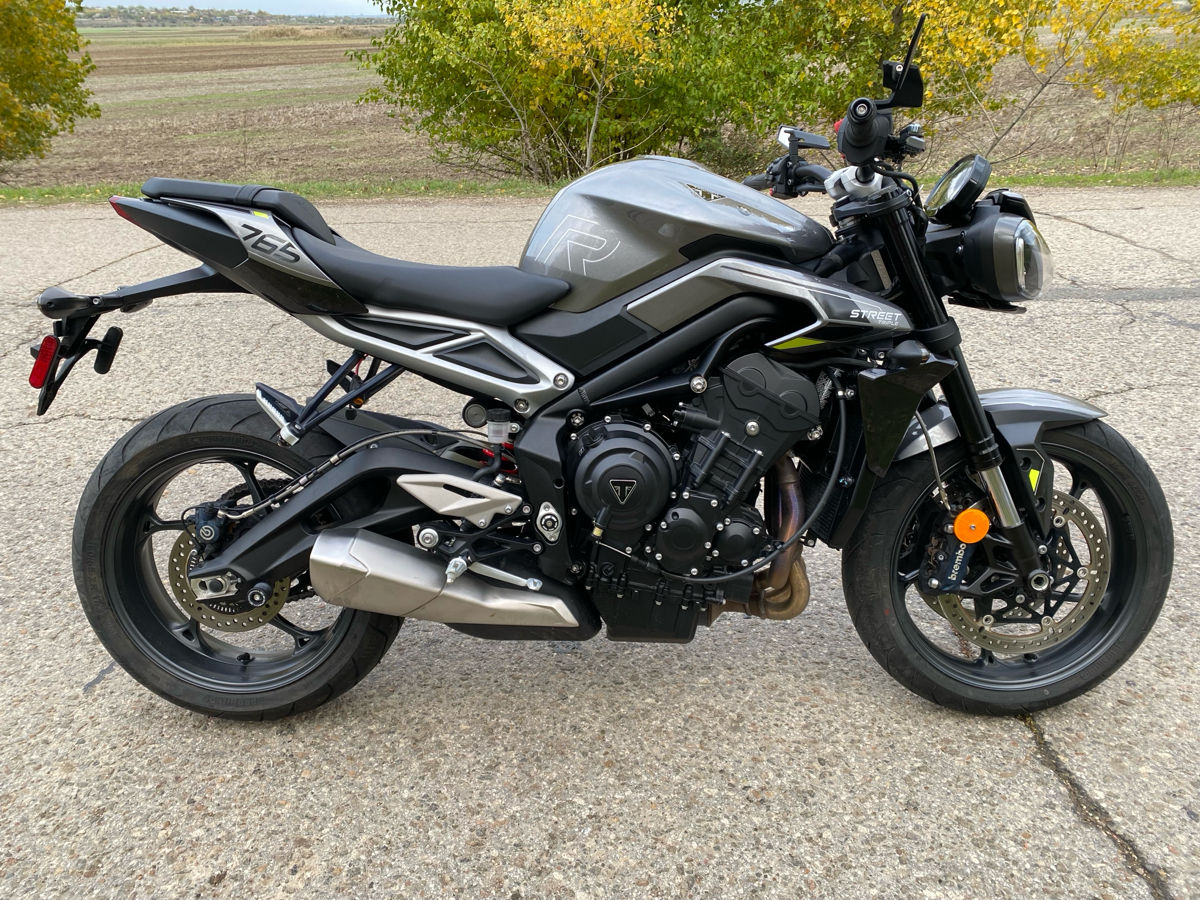 Triumph street triple 765R an. 2024 cu rulaj 4000 mi, 8999