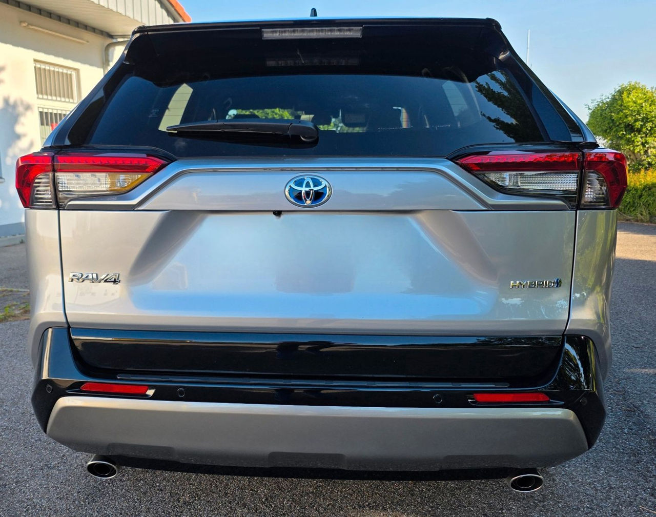 Toyota Rav 4 2024 г. с пробегом 6750 км, Гибрид, 21999