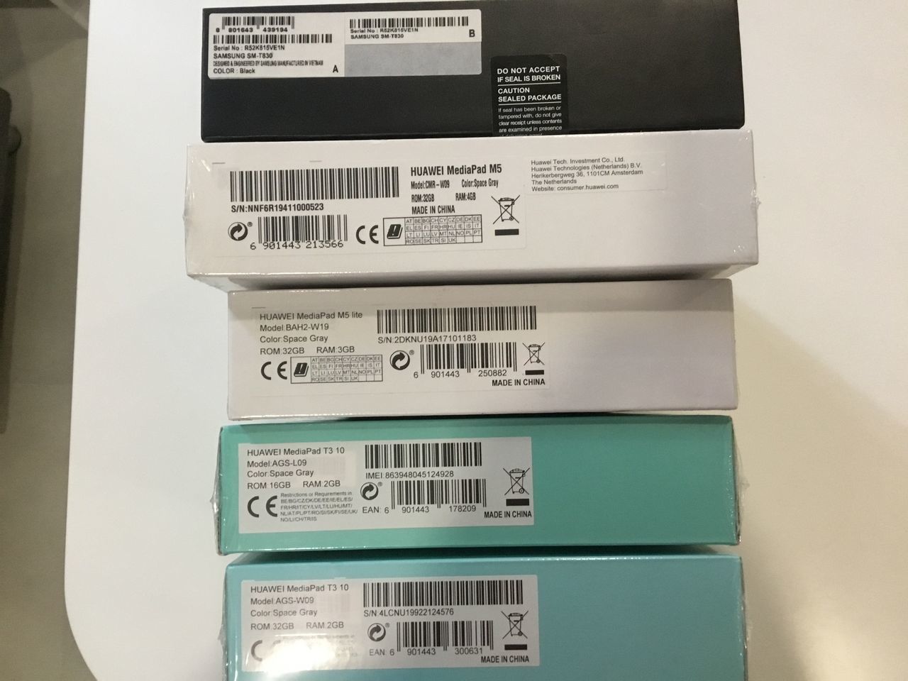 Huawei MediaPad T3 10-inch model :AGS-W09 Wi-Fi ram 2GB / 32GB цвет ...