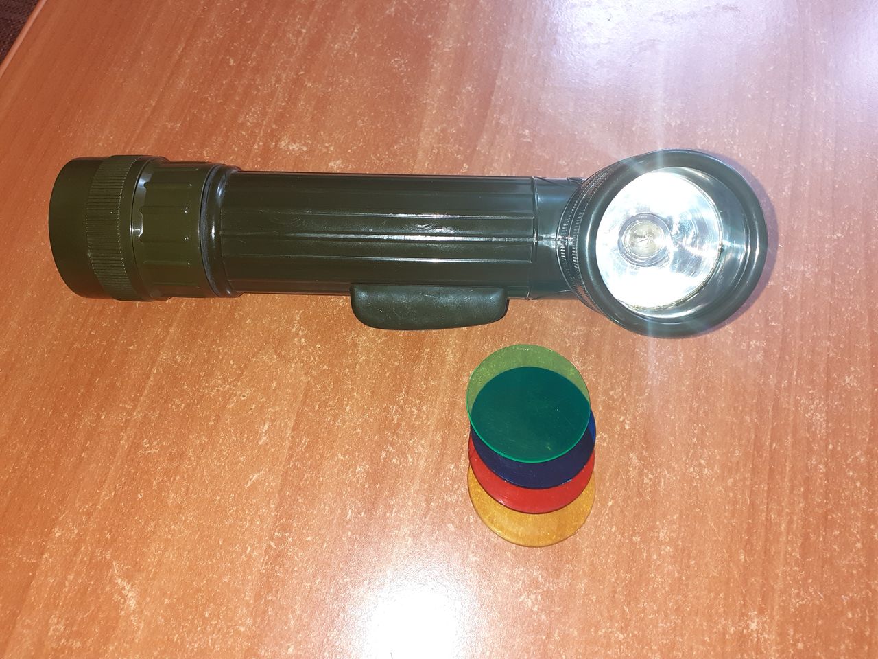 Фонарик TL-122