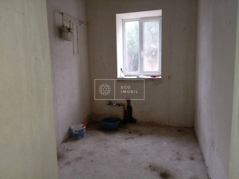 Chirie, spațiu comercial, sect. Centru, str. Columna, 85 m.p, 1700 euro