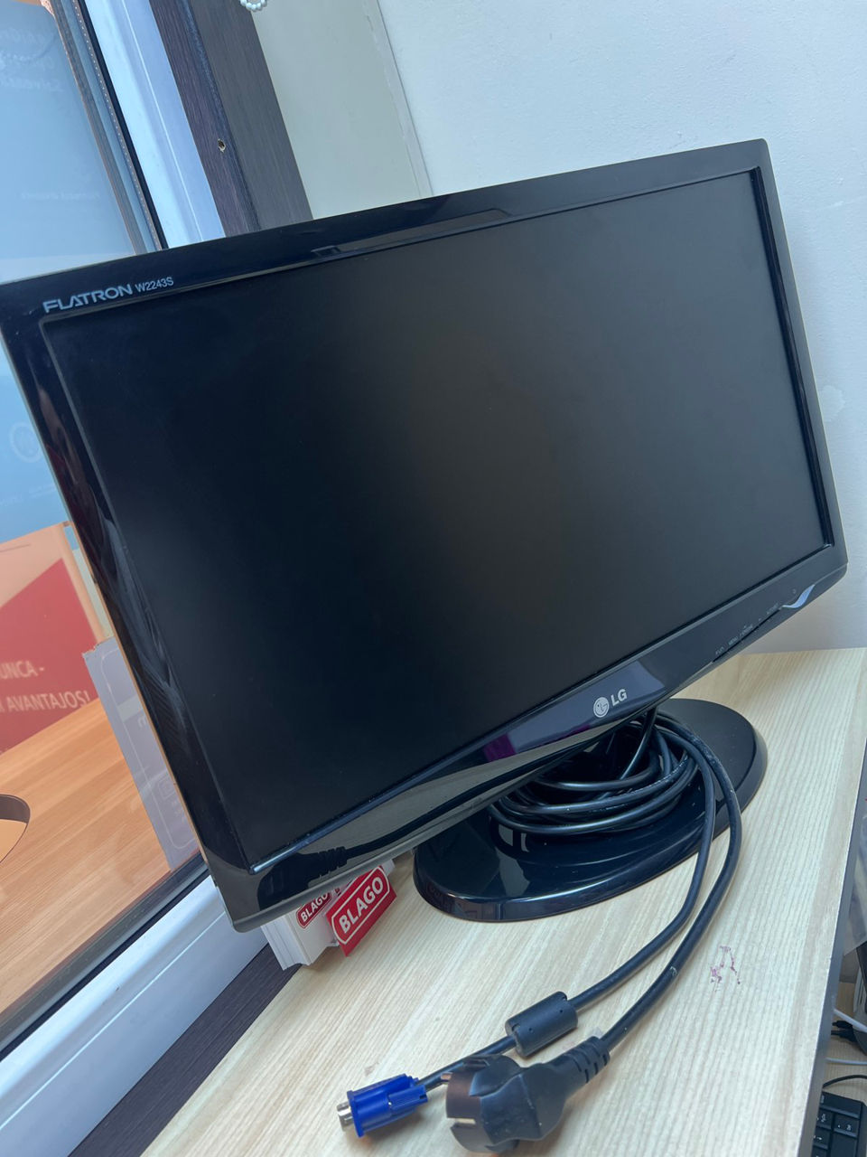 LG Flatron W2243S PF