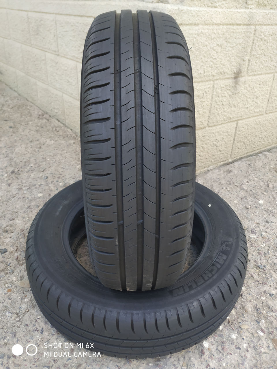 Продам два ската Michelin 175/65/15