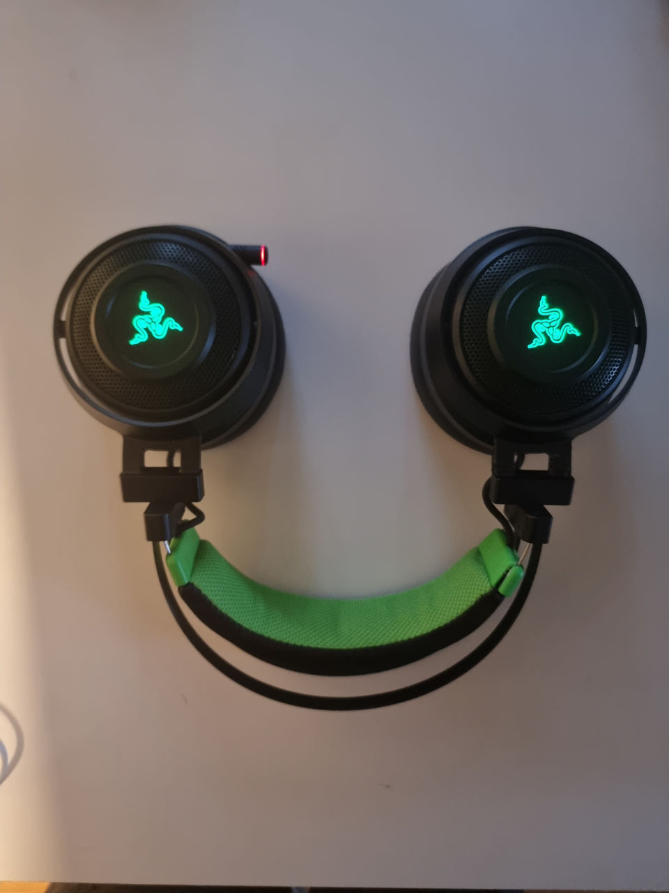 Casti Razer Nari Ultimate/ Razer Barracuda X