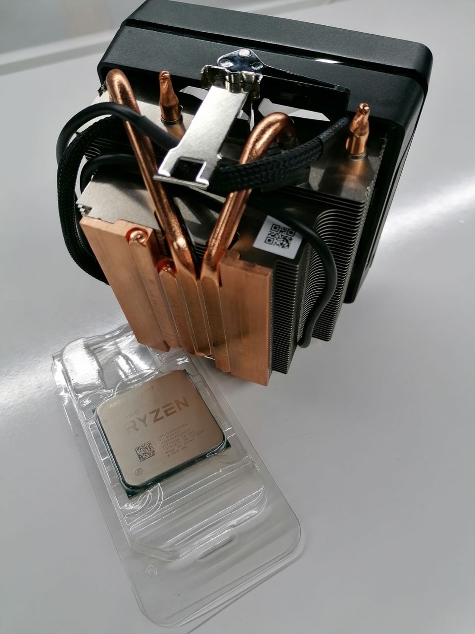 AMD Wraith Prism LED RGB Cooler