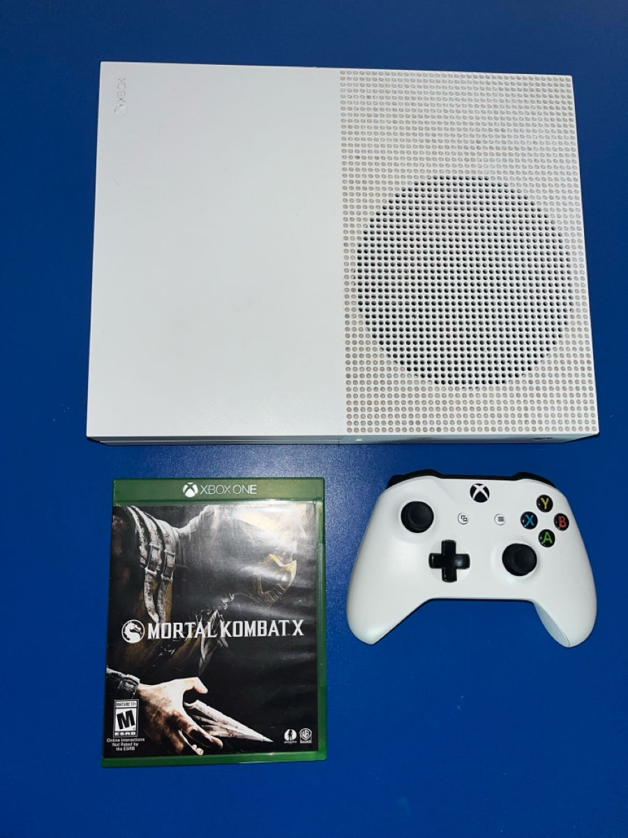 Vând Xbox one s