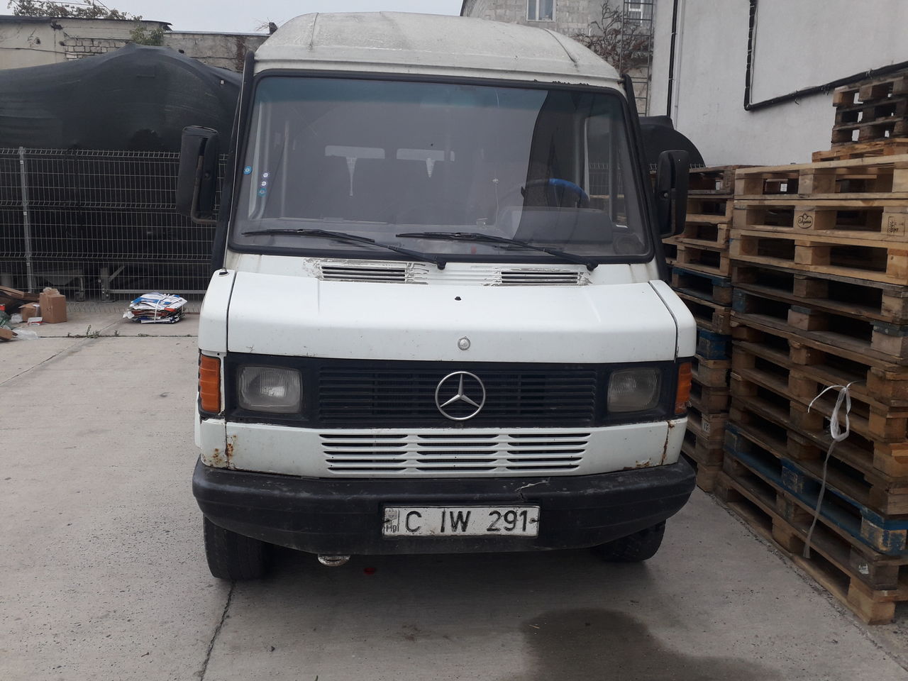 Mercedes 310 D