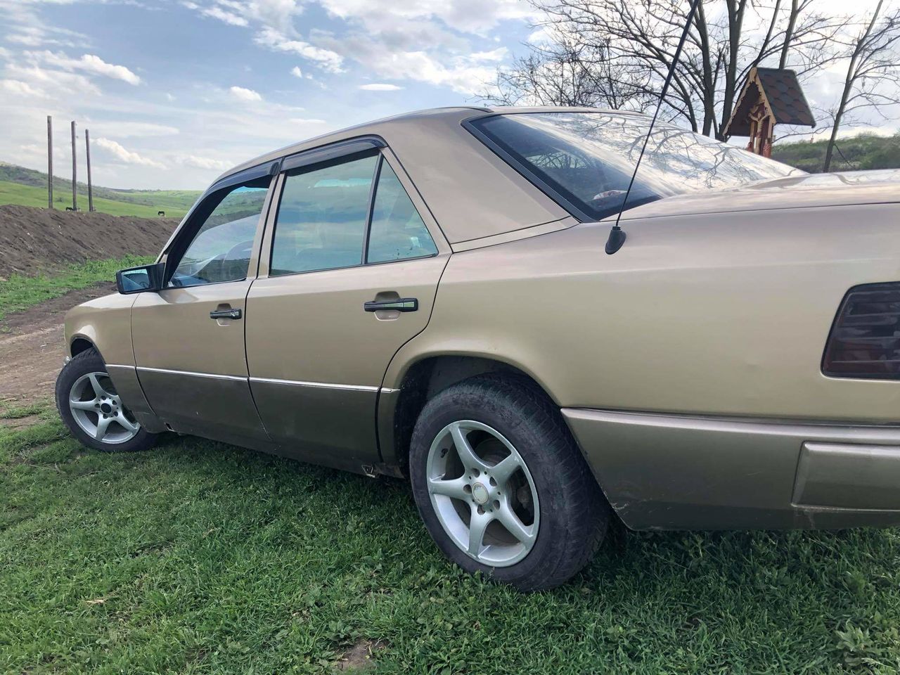 Mercedes Series (W124)