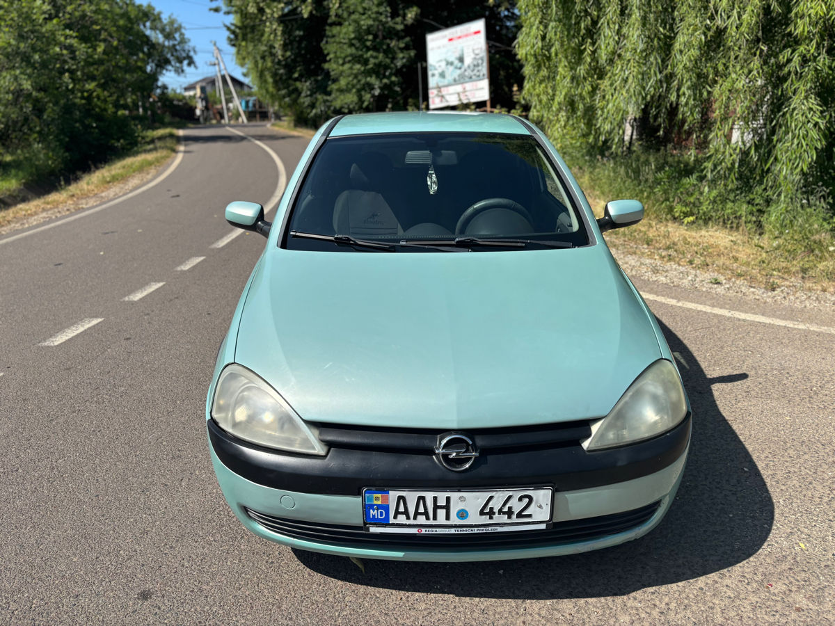 Opel Corsa 2001 г. с пробегом 275500 км, Бензин, 2200