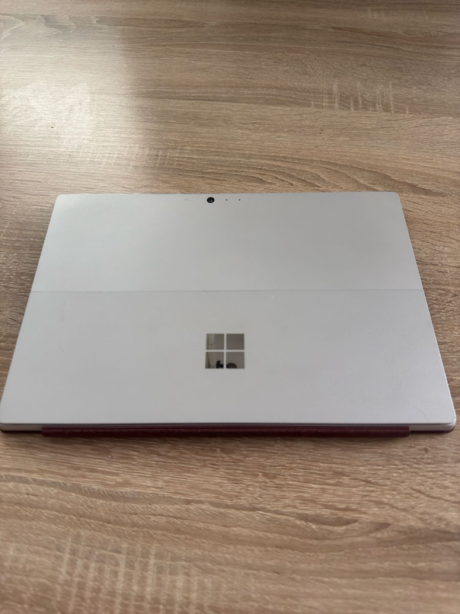 Microsoft Surface Pro 7