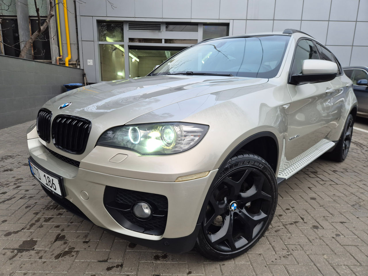 BMW X6 2010 г. с пробегом 216000 км, Дизель, 16900