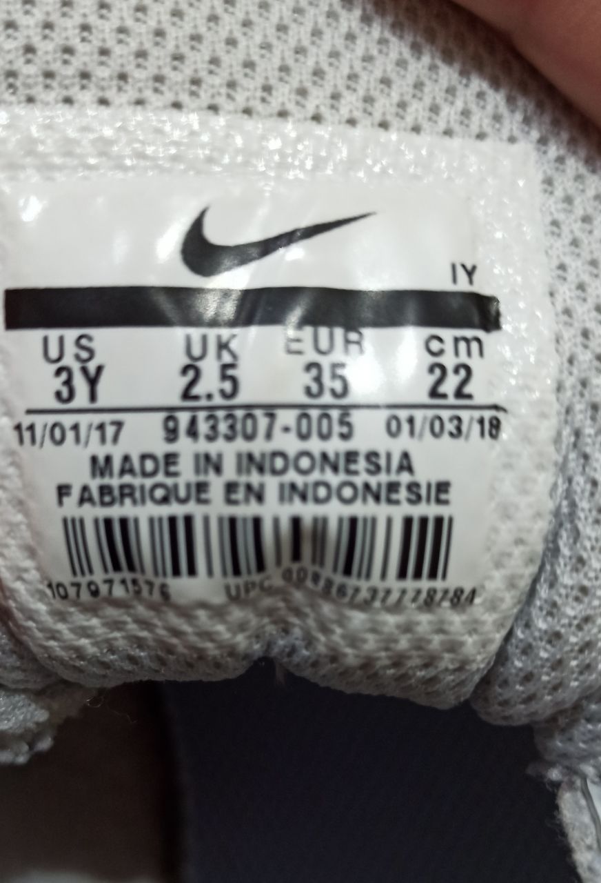 Nike original кроссовки 35 размер