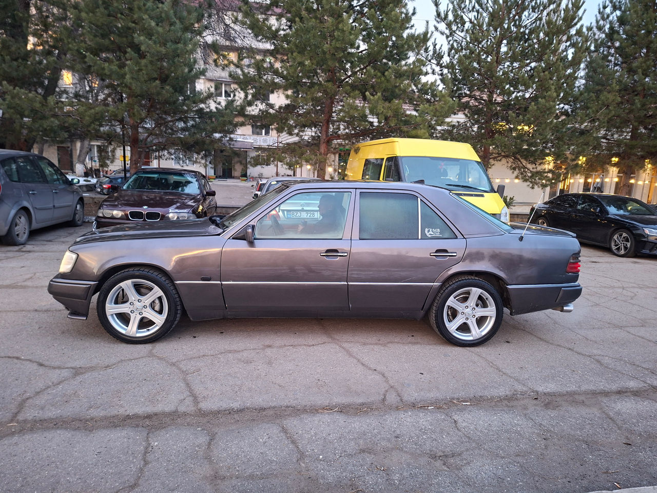 Mercedes E-Class 1994 г. с пробегом 111111 км, Бензин, 2650