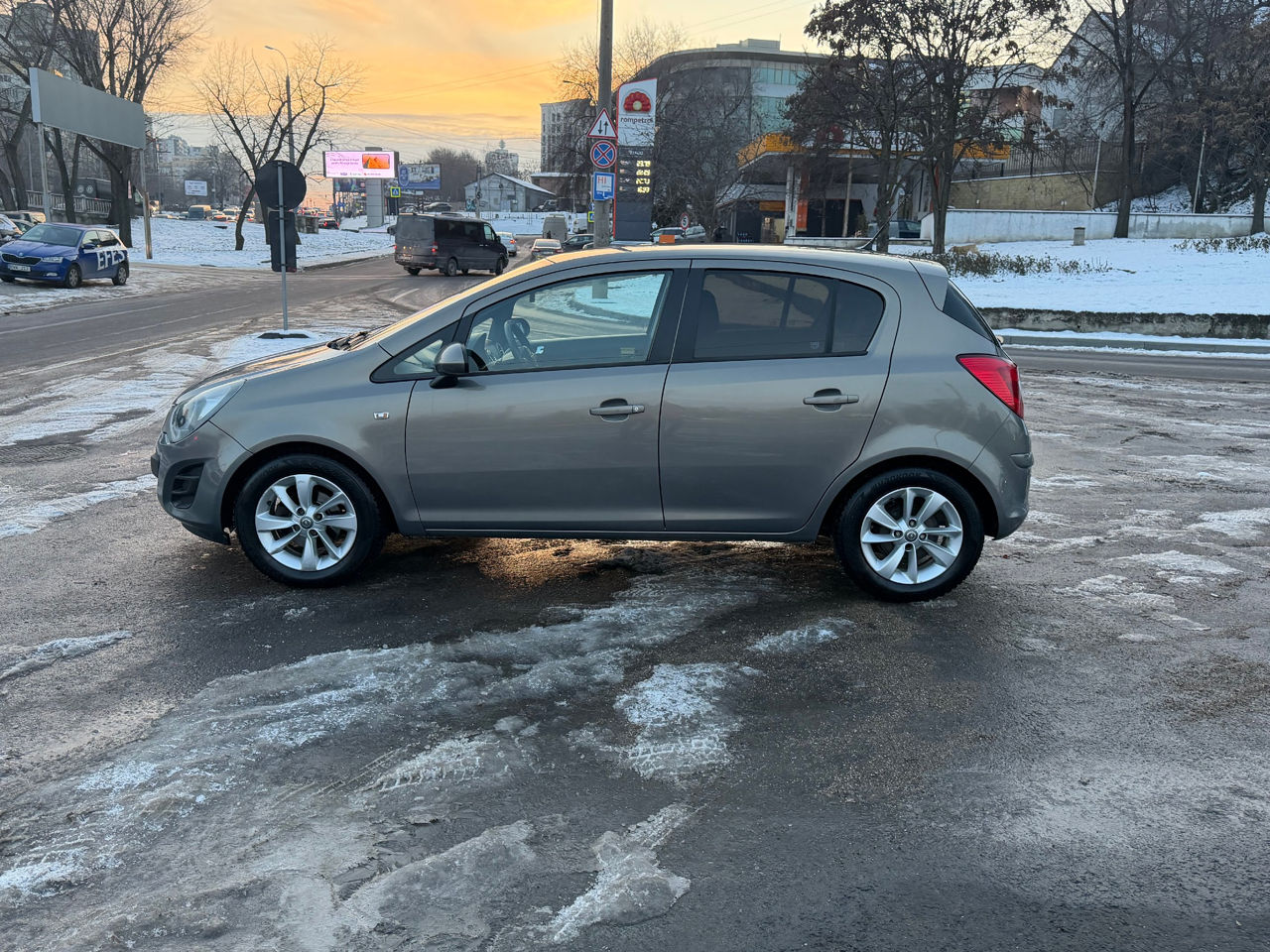 Opel Corsa an. 2014 cu rulaj 1 km, Benzină, 4750