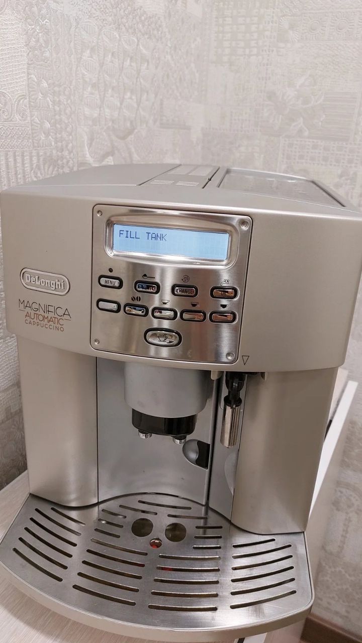 Delonghi Magnifica Automatic Cappuccino
