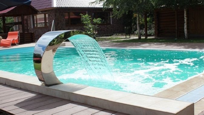 Красивый водопад "Кобра"