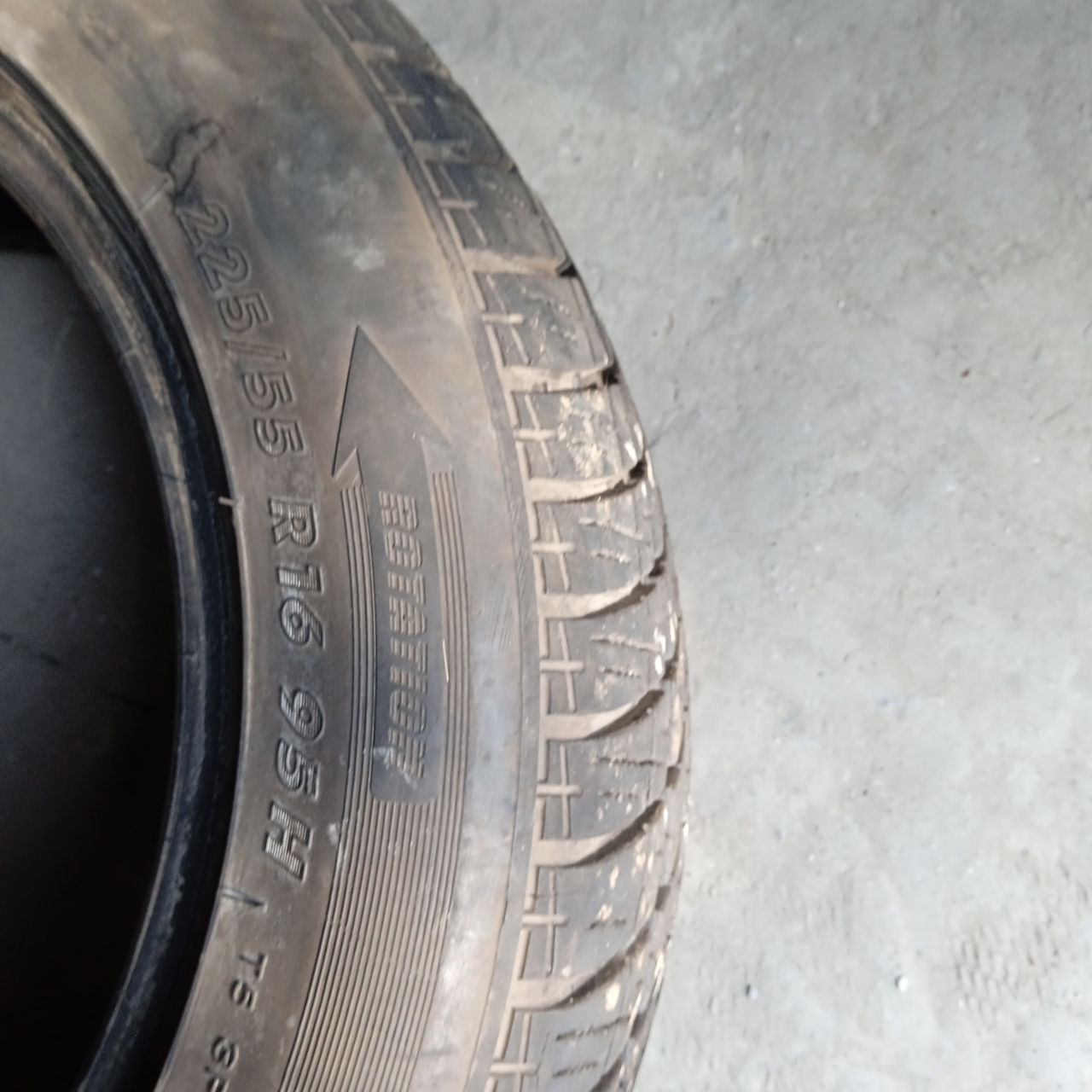 255/55r16 95H