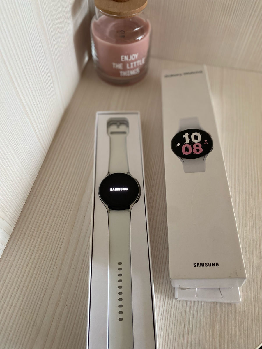 Samsung Watch 5 44 mm SM-R910