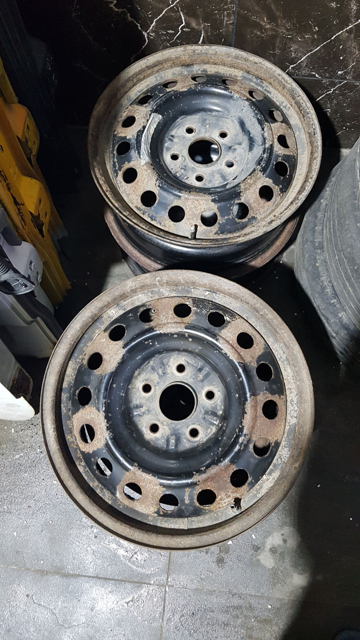 Discuri la 16 ,114,3