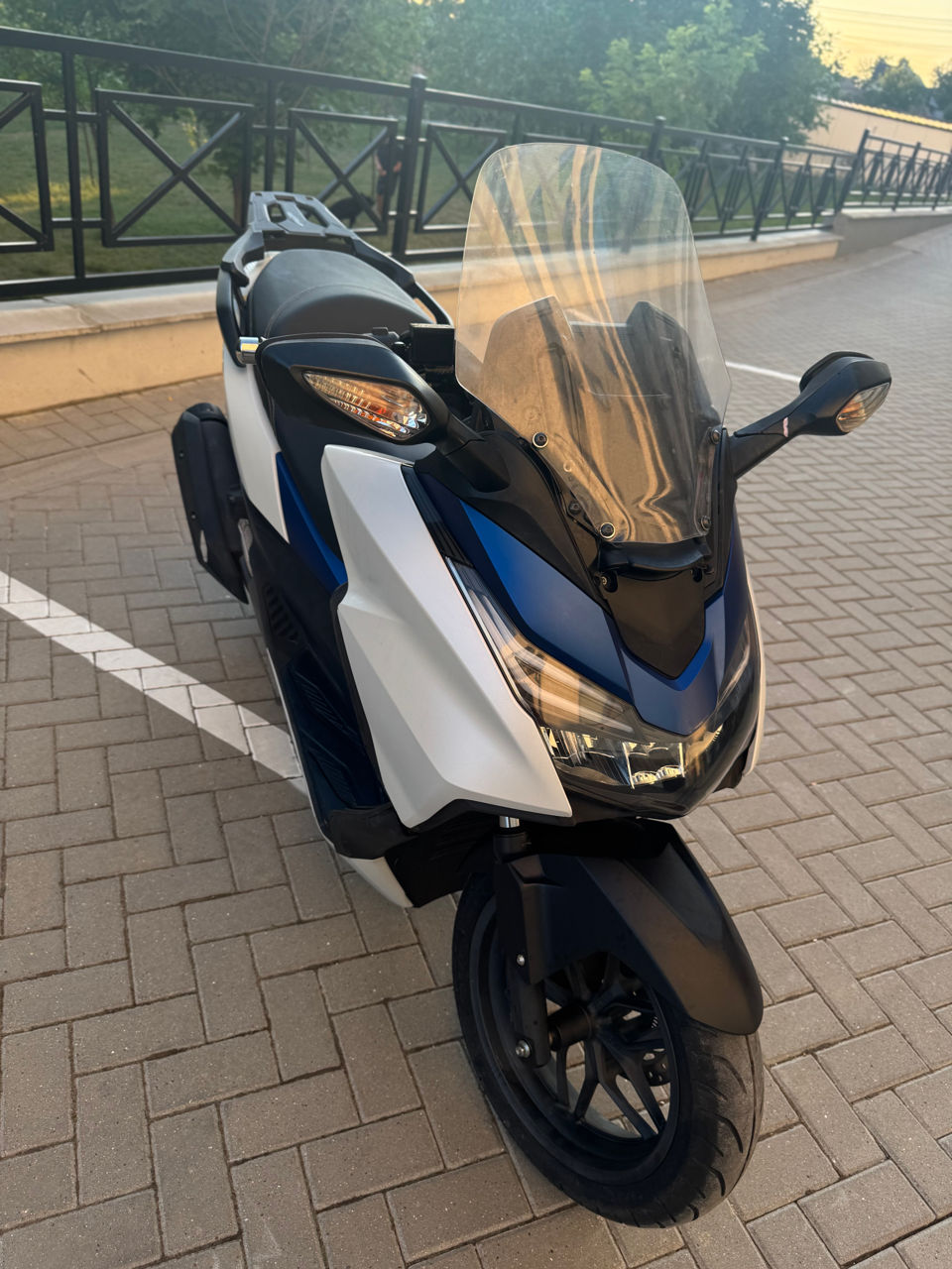 Honda Forza an. 2018 cu rulaj 2500 km, 3700