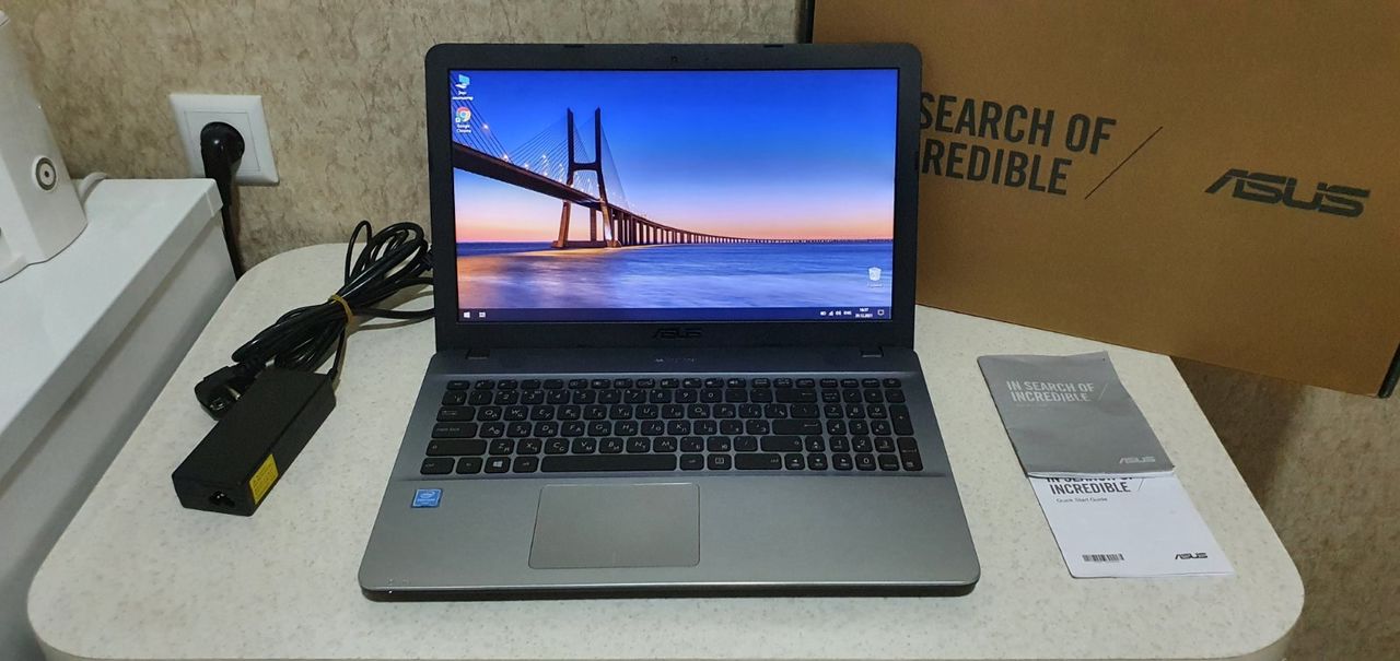 Asus x541na.4x ядерный.4gb.1000gb.Как новый.Garantie 6 luni.