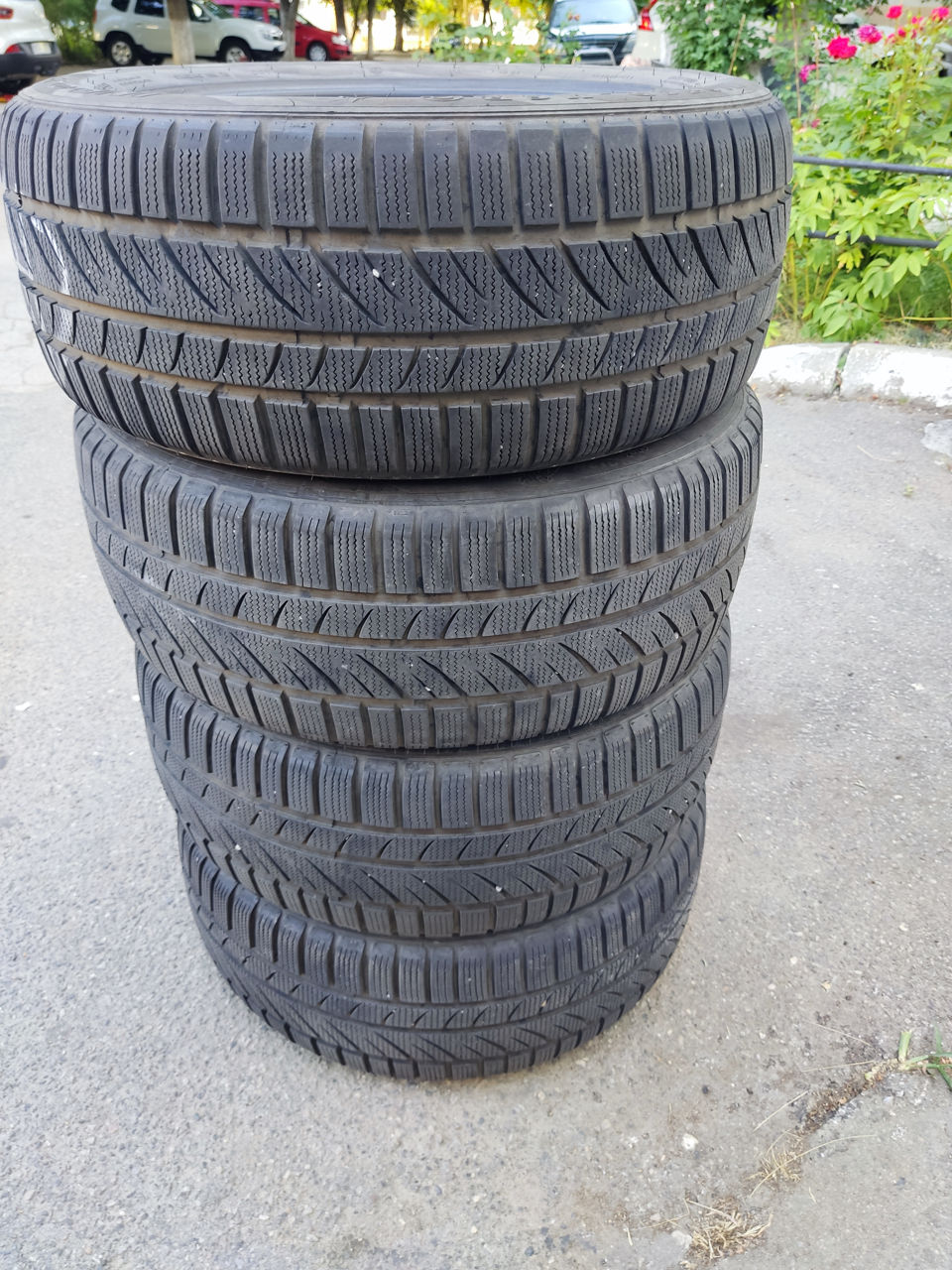215/55 R16 93H