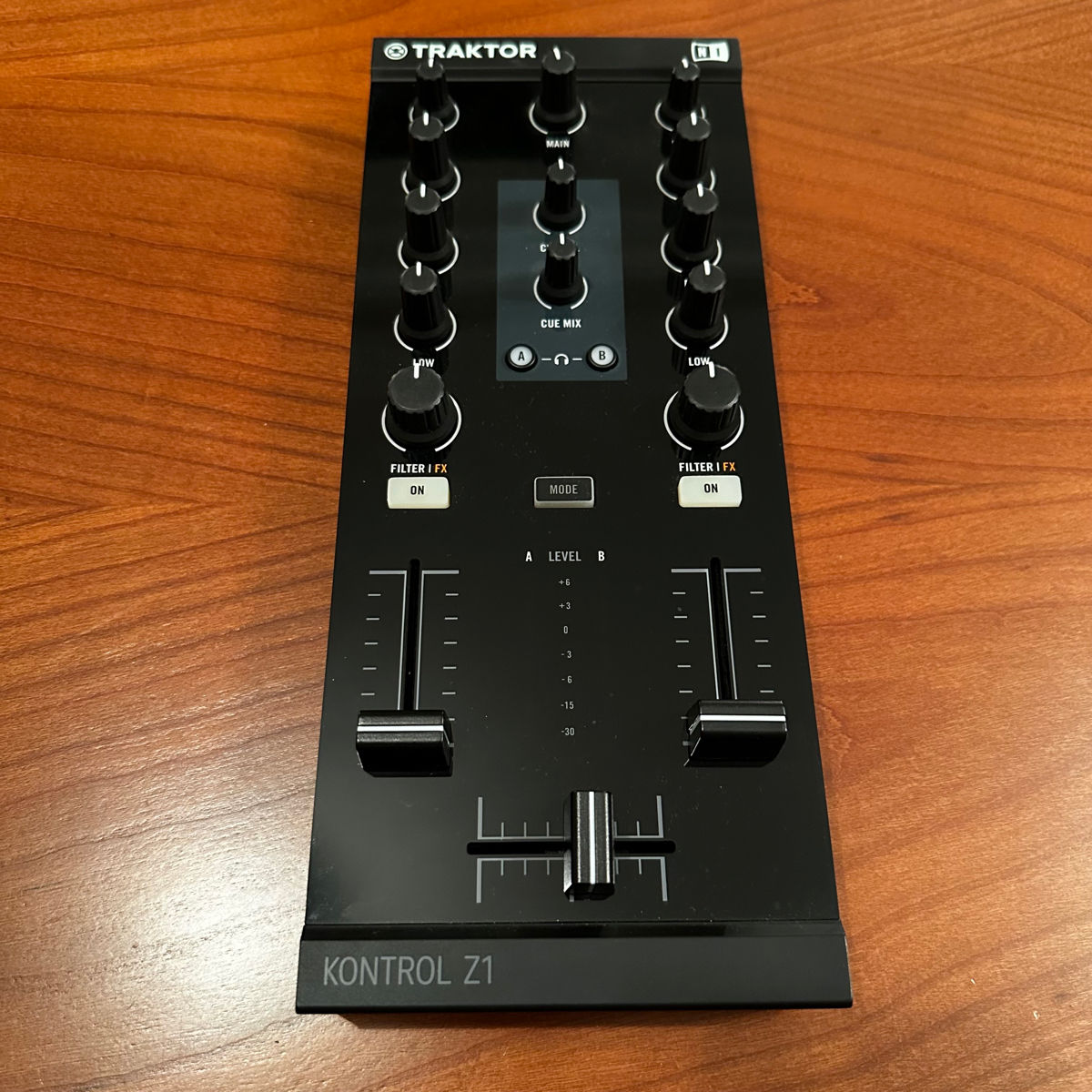 Native Instruments Traktor Kontrol Z1