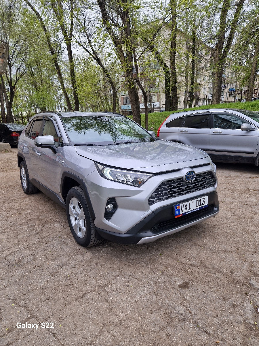 Toyota Rav 4 an. 2019 cu rulaj 105000 km, Hybrid, 24600