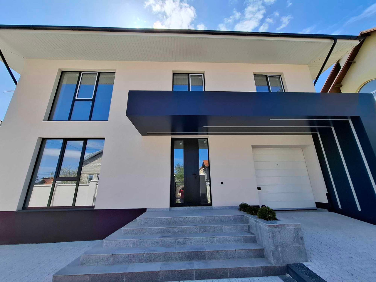 Vindem Casa Gospodareasca in Centrul Dumbravei