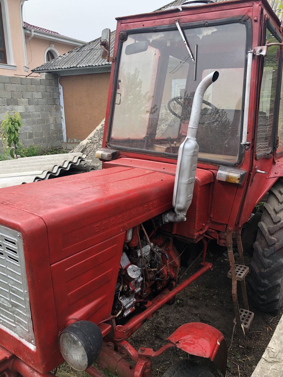 Tractor T25
